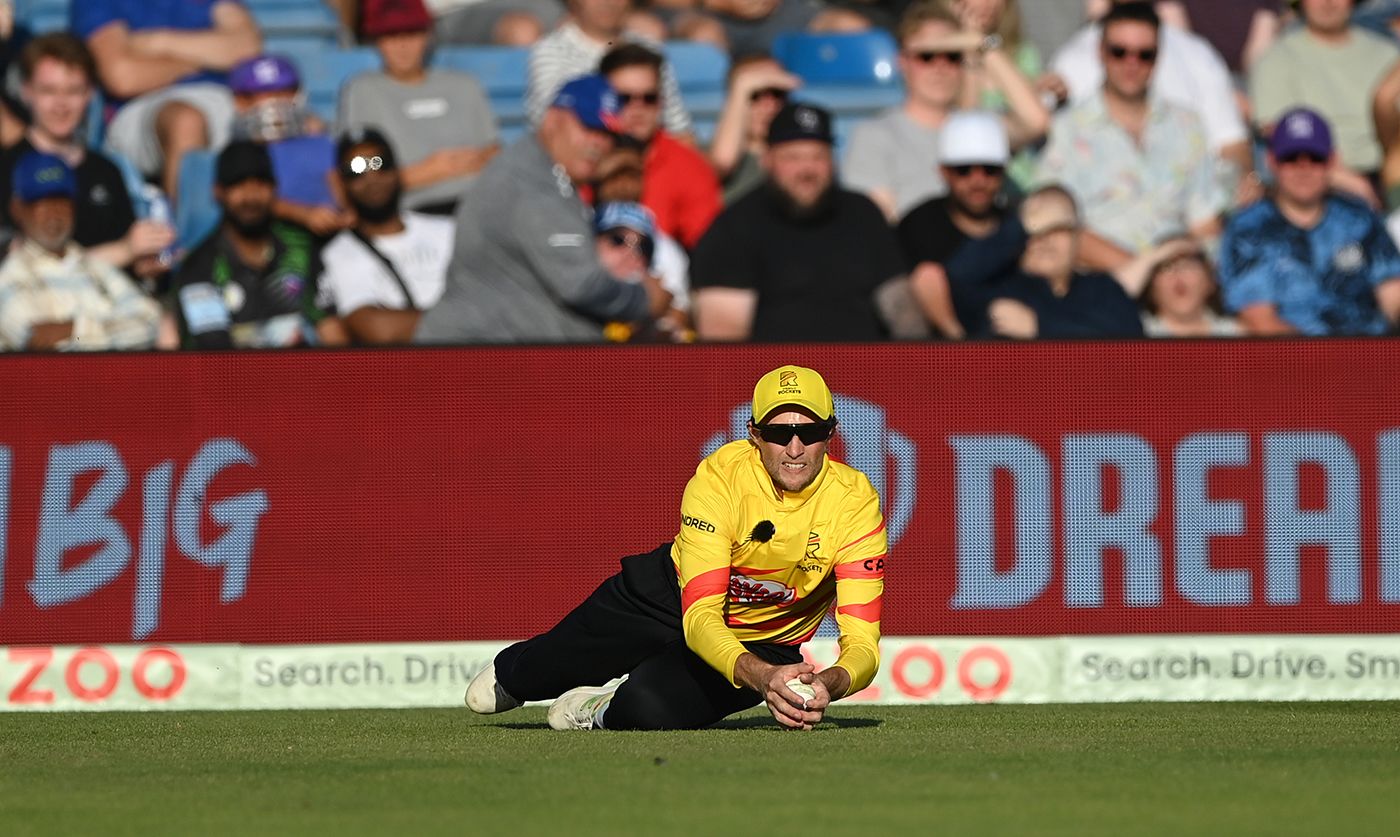 Joe Root holds on to a diving catch | ESPNcricinfo.com