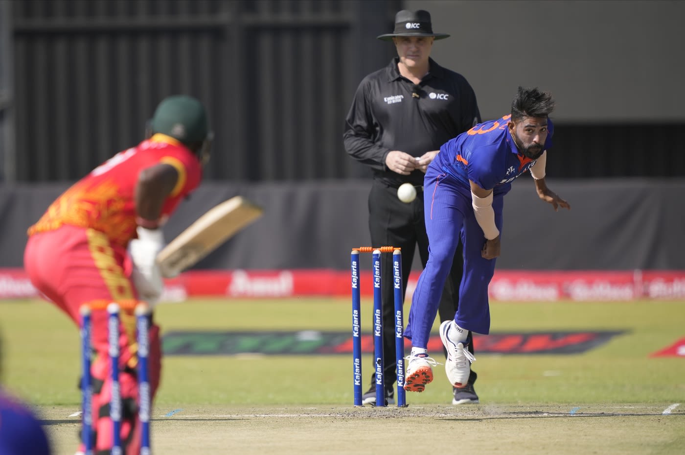 Mohammed Siraj was miserly in his opening burst | ESPNcricinfo.com