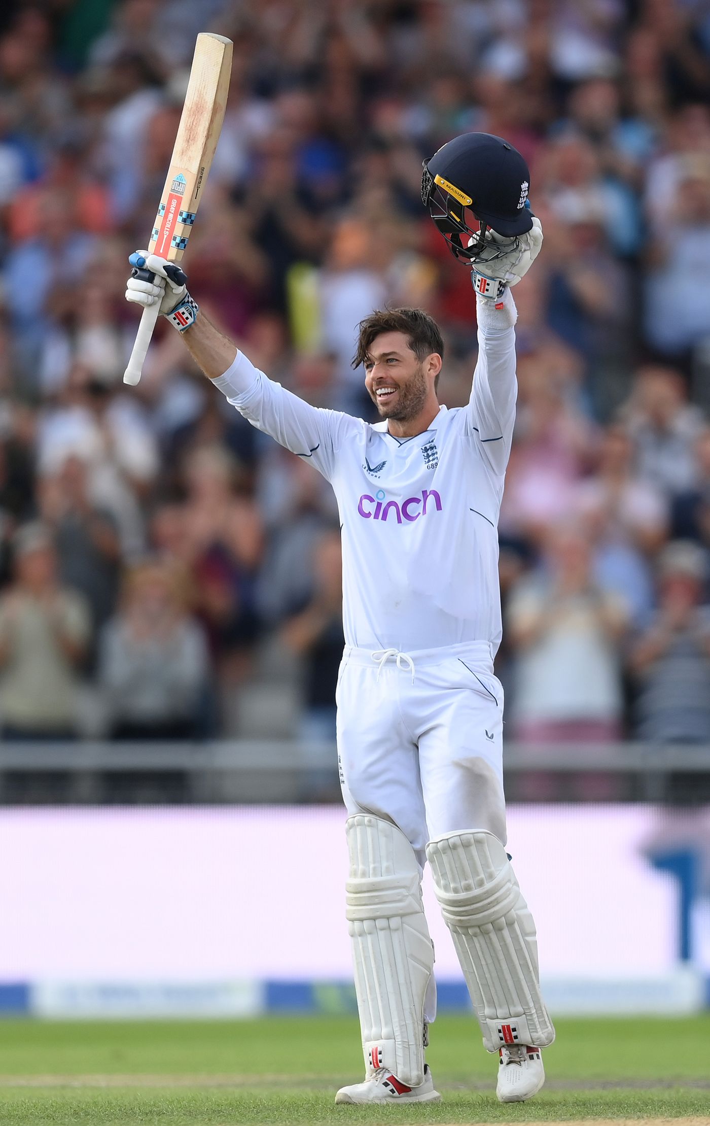 Ben Foakes celebrates his first Test hundred on home soil ...