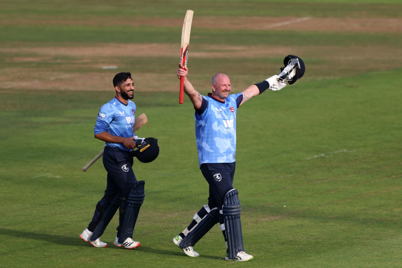 Darren Stevens takes the plaudits after guiding Kent into the Royal ...
