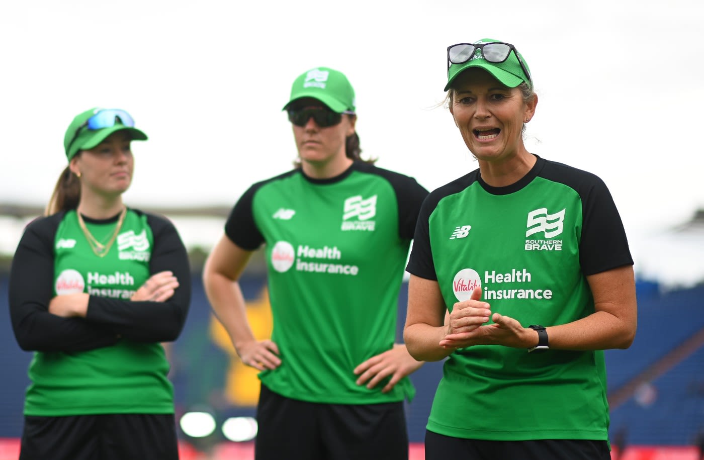 Charlotte Edwards addresses her Southern Brave squad | ESPNcricinfo.com