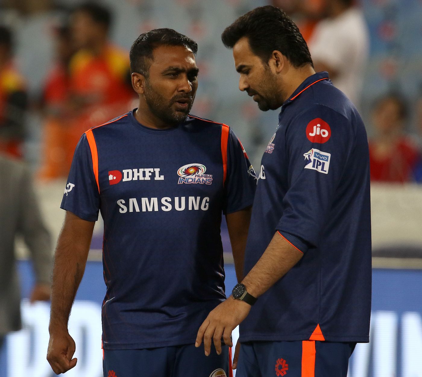 Mahela Jayawardene and Zaheer Khan finalise the team's plans ... Mahela Jayawardene and Zaheer Khan finalise the team's plans ...
