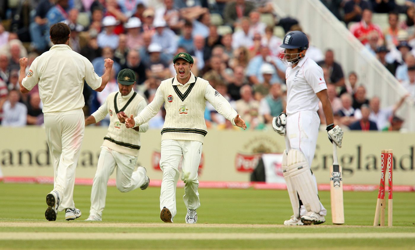 Ben Hilfenhaus, Mike Hussey and Ricky Ponting celebrate Ravi Bopara's ...