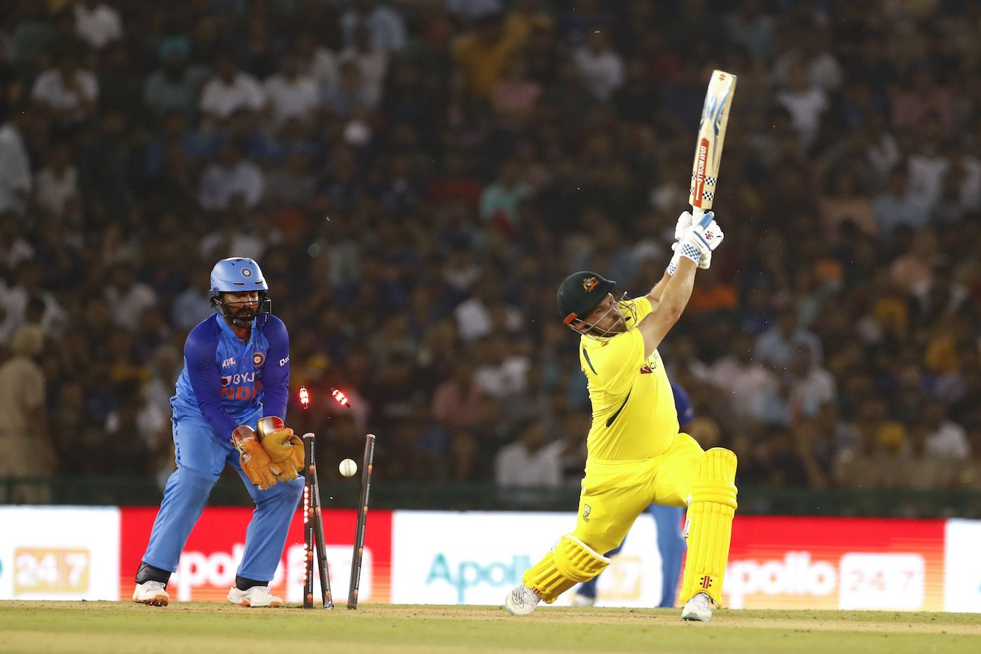 Aaron Finch loses his stumps to Axar Patel | ESPNcricinfo.com