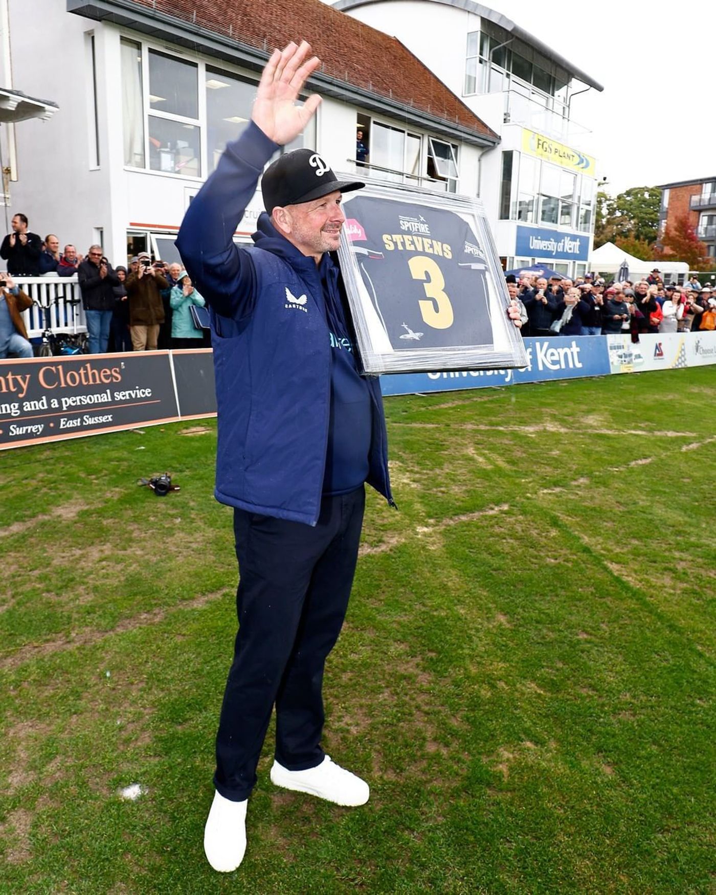 Darren Stevens was presented with a framed shirt on 'Stevo Day' | ESPNcricinfo.com