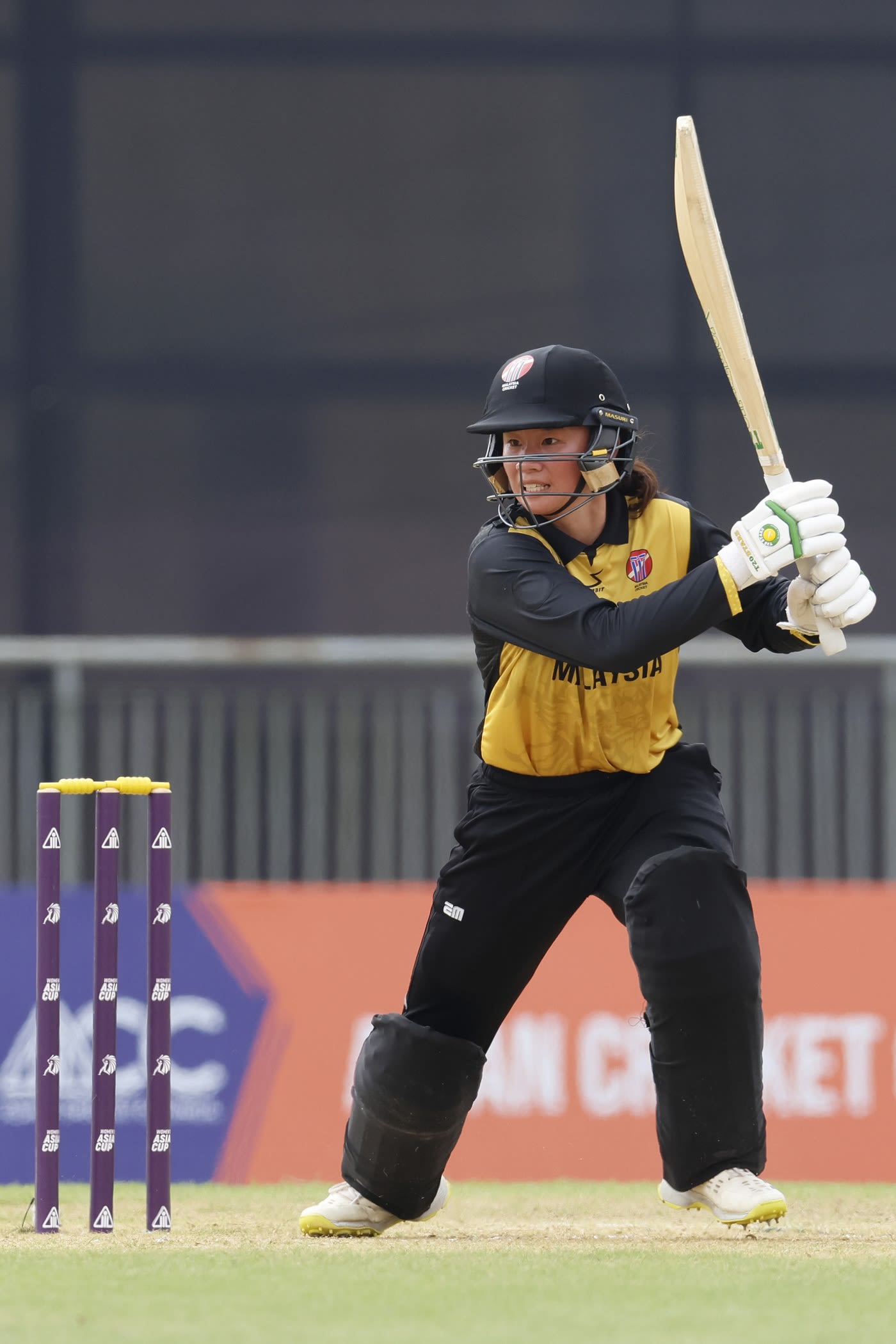 Elsa Hunter plays a cut | ESPNcricinfo.com
