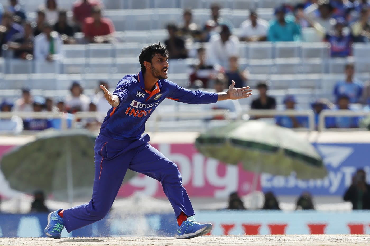 Shahbaz Ahmed Picked Up An Early Wicket On Odi Debut 