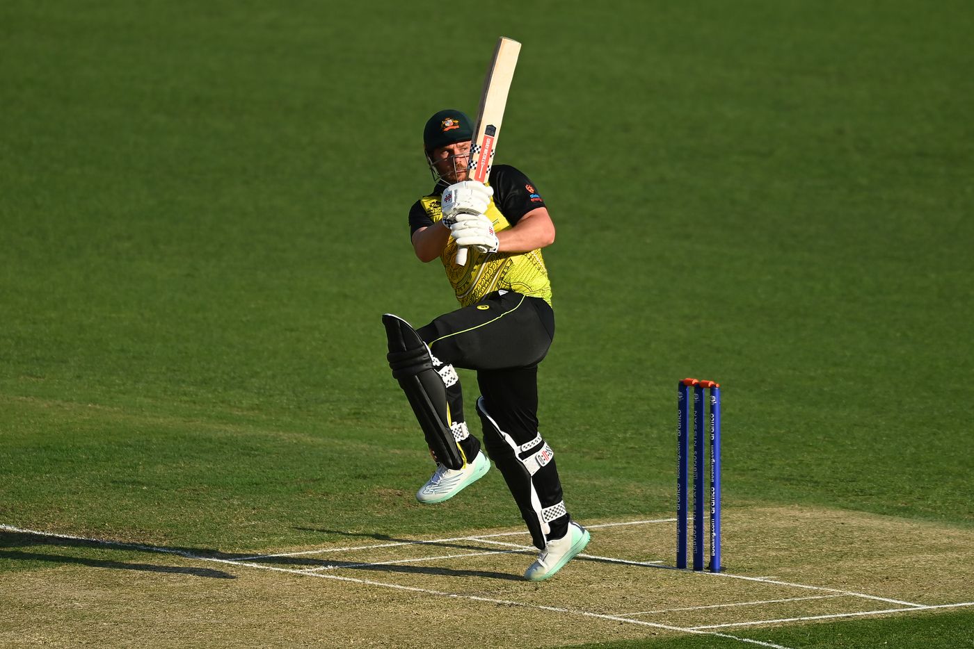 Aaron Finch warms up for the T20 World Cup | ESPNcricinfo.com