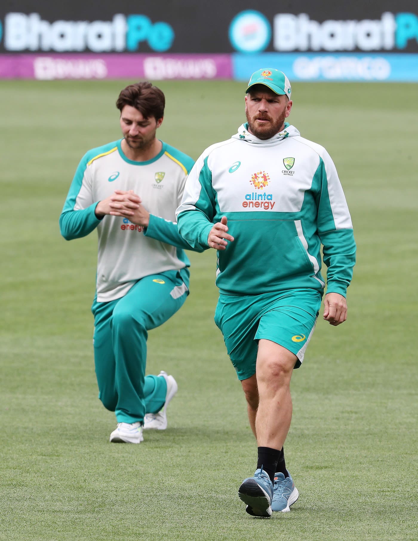 Aaron Finch and Tim David train on the eve of their match against ...