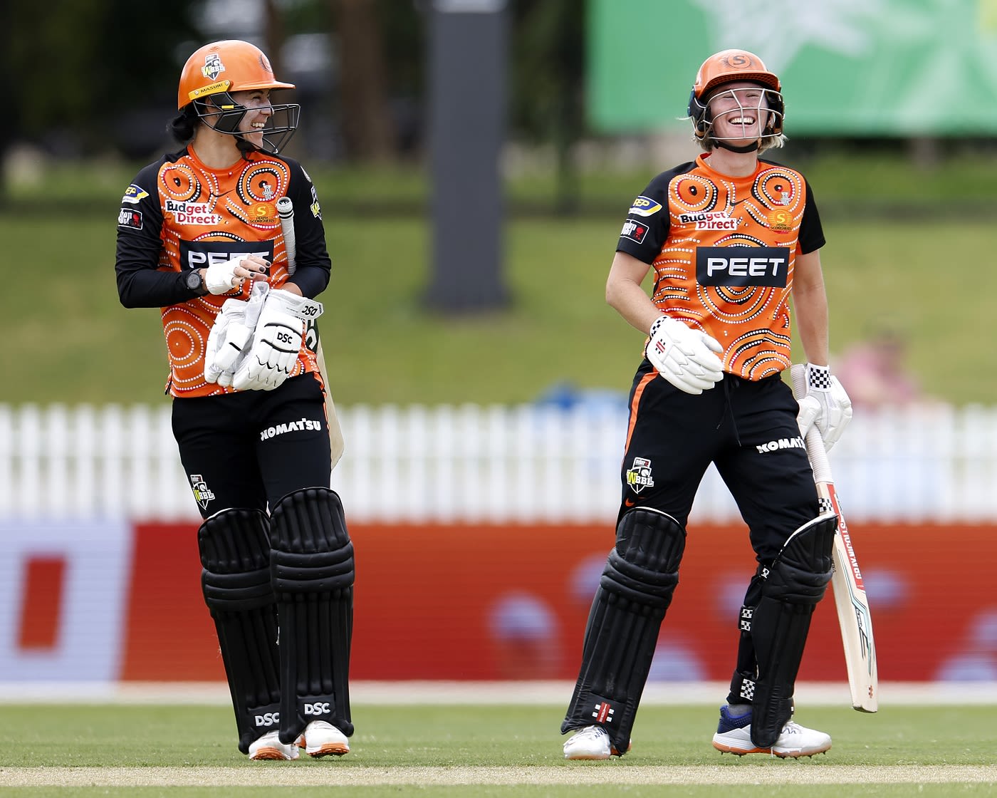 Marizanne Kapp and Beth Mooney had a blazing partnership second day in ...