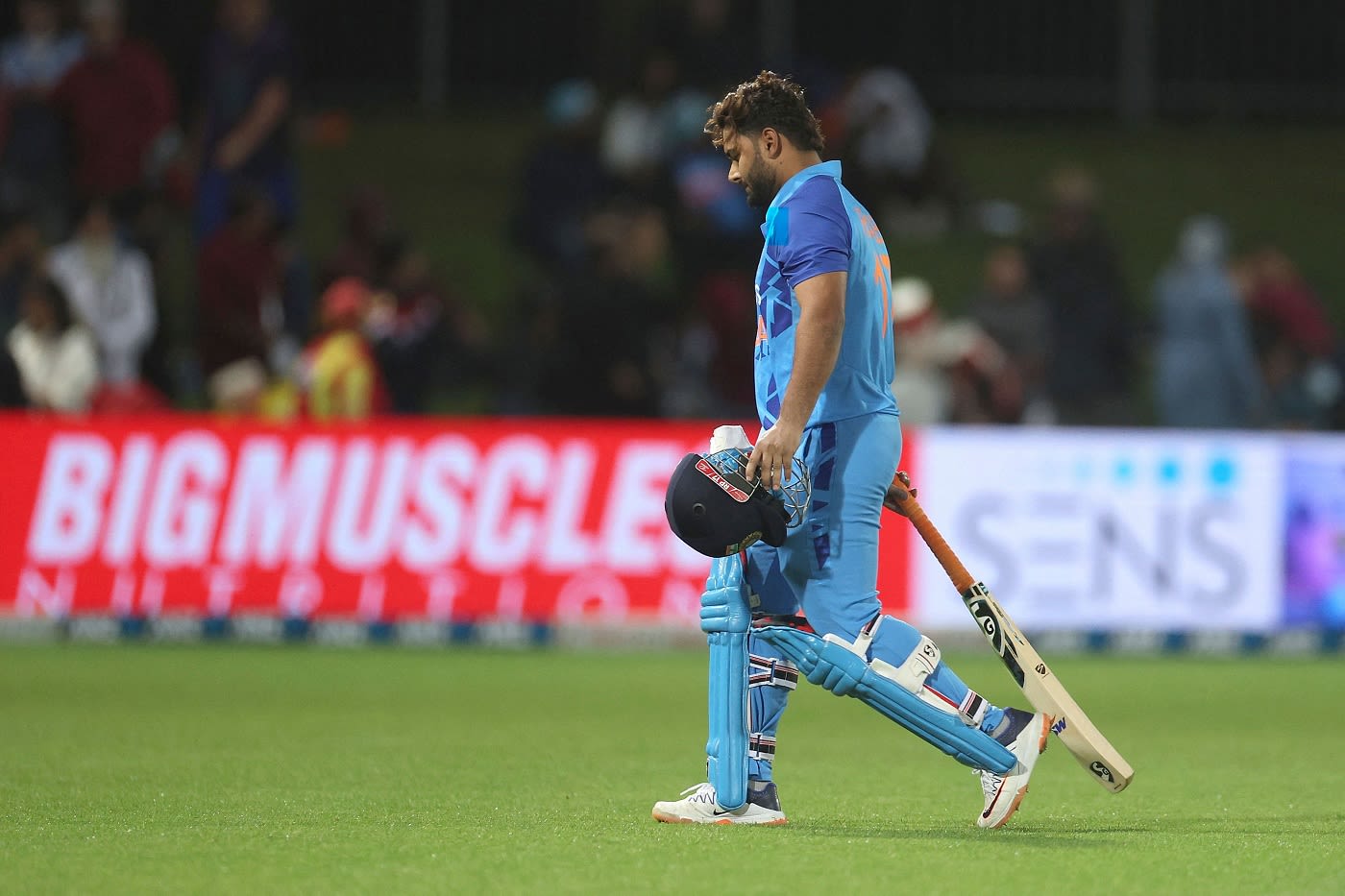 Rishabh Pant walks back after getting out for 11 | ESPNcricinfo.com