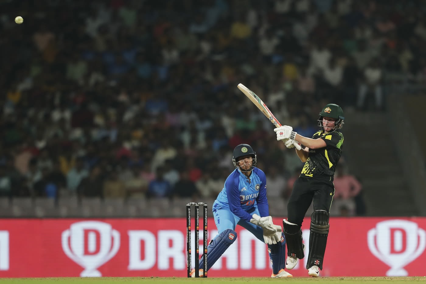 Beth Mooney moves across to explore the leg side | ESPNcricinfo.com