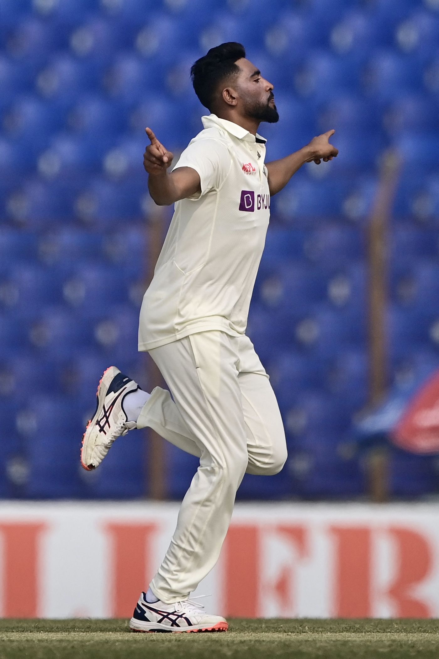 Mohammed Siraj helped India make early inroads | ESPNcricinfo.com