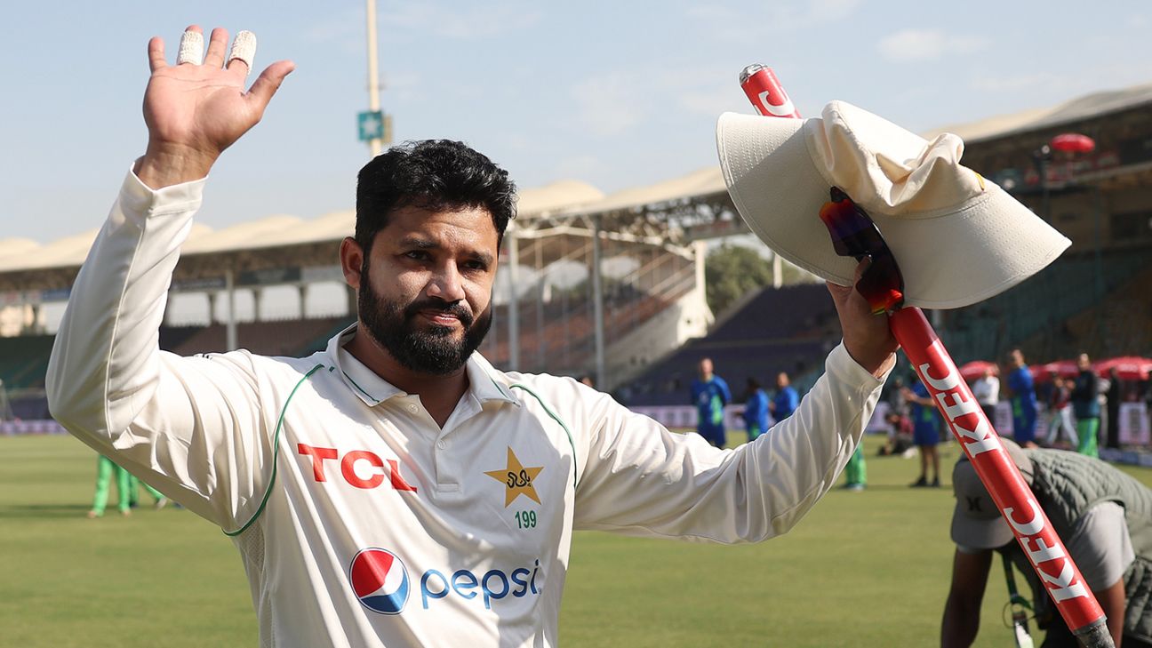 The Buzz - Azhar Ali mimics Inzamam-ul-Haq and Ijaz Ahmed's batting ...