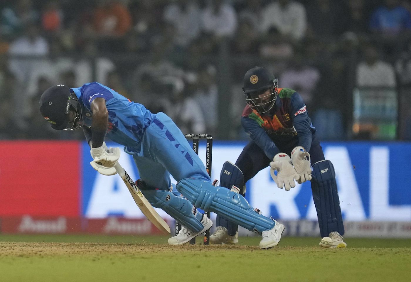 Hardik Pandya comines the Natmeg shot with the moonwalk | ESPNcricinfo.com
