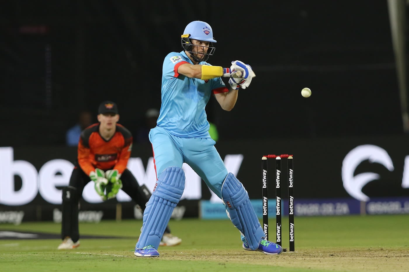 Wayne Parnell readies himself to smash the ball | ESPNcricinfo.com