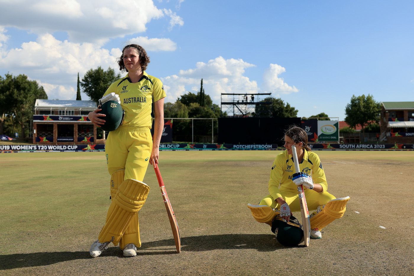 Ella Wilson and Maggie Clark after the loss | ESPNcricinfo.com