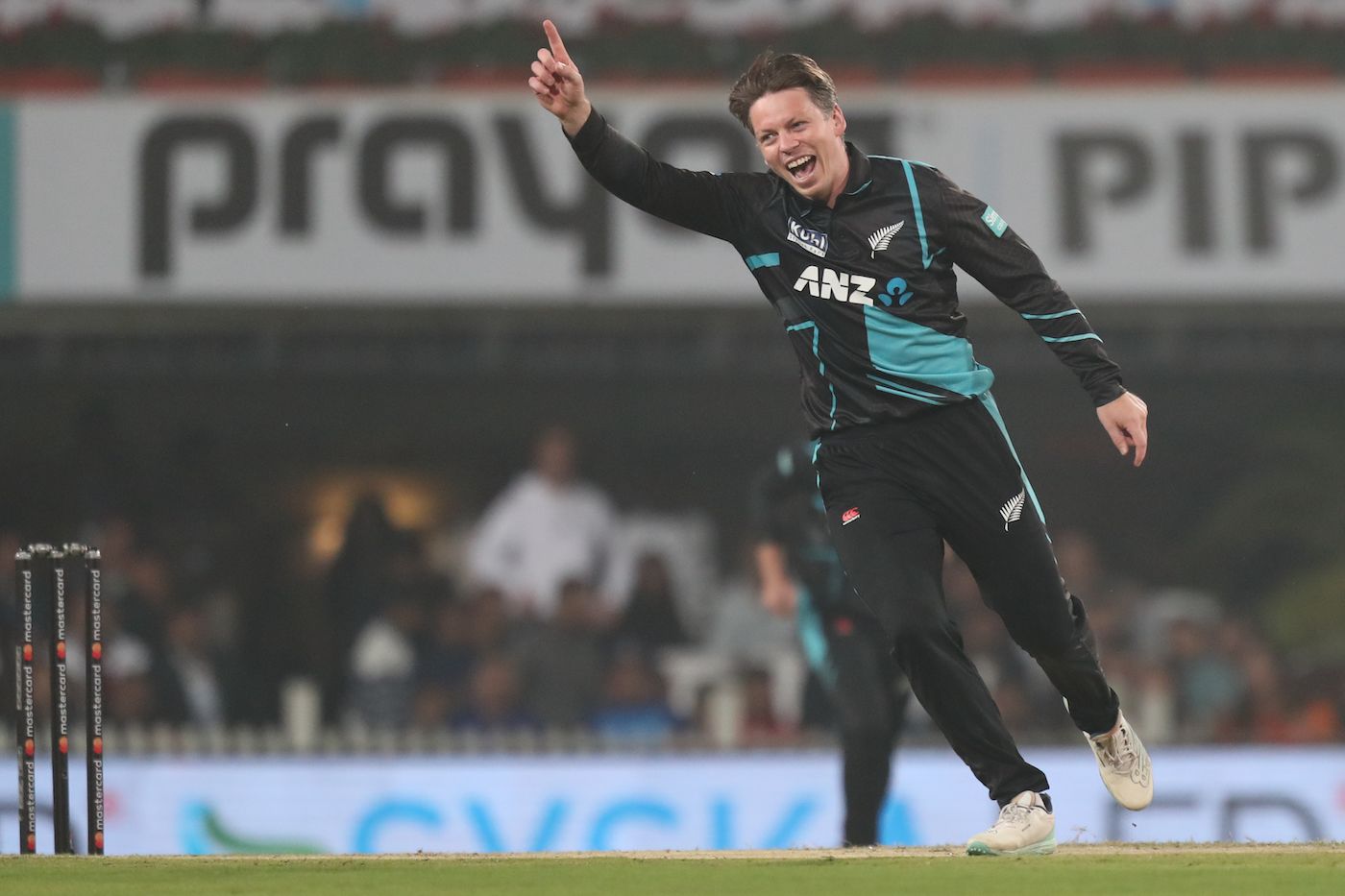 Michael Bracewell celebrates a wicket | ESPNcricinfo.com