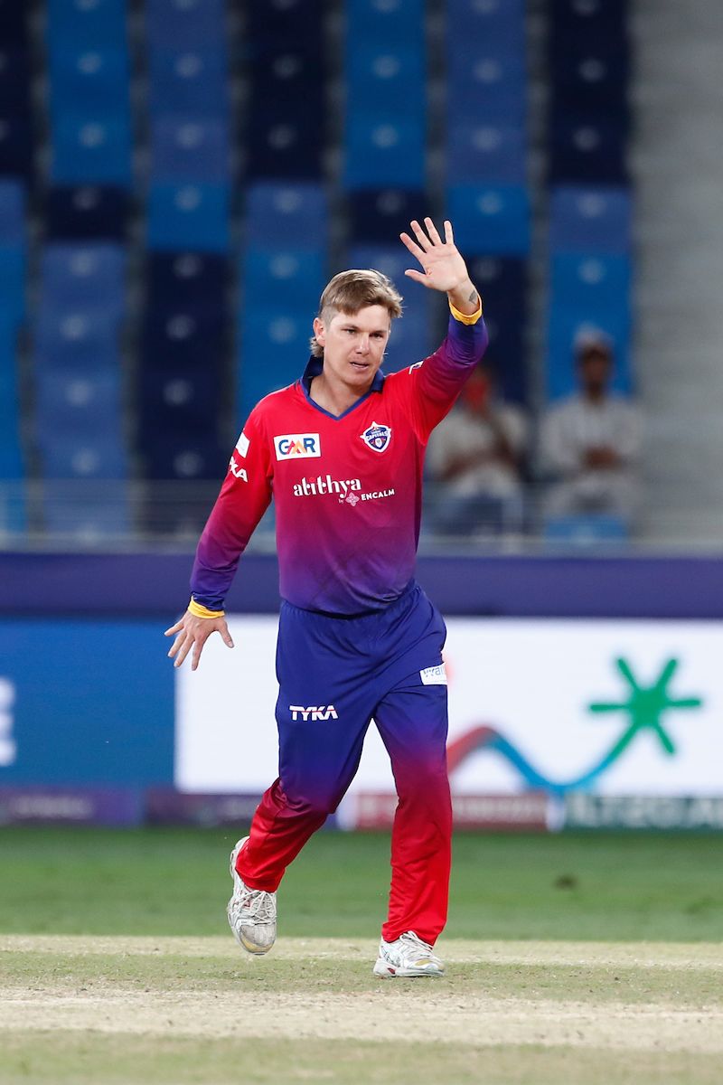 Adam Zampa picked up 3 for 16 on debut to rattle Desert Vipers ...