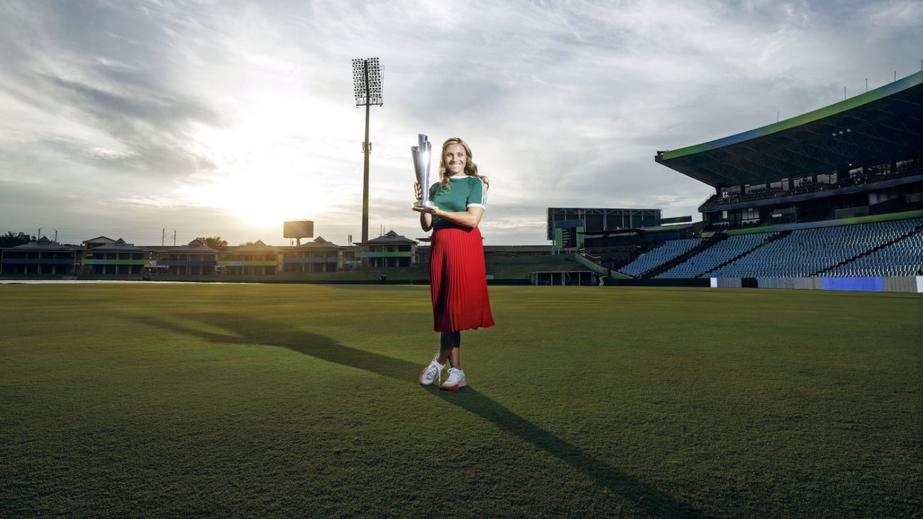 South Africa batter Mignon du Preez has quit internationals but she's still in cricket full-time ...