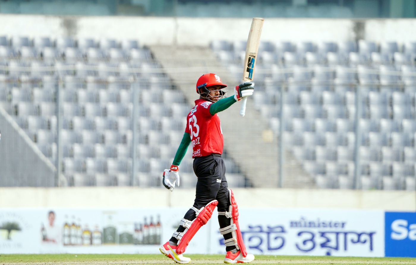 Mehidy Hasan Miraz celebrates his half-century | ESPNcricinfo.com