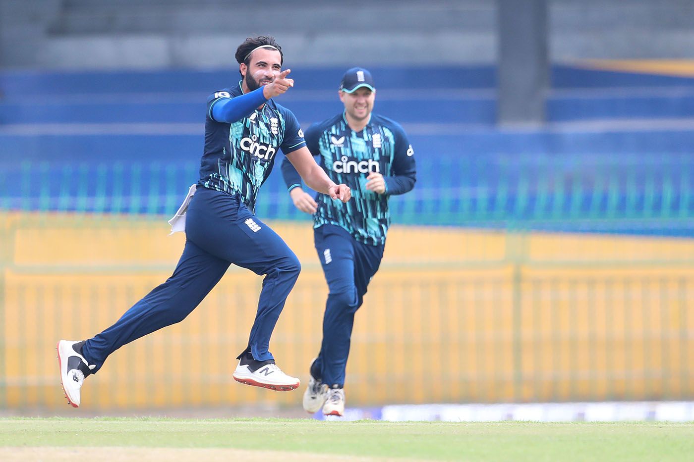Saqib Mahmood celebrates taking a wicket on his comeback | ESPNcricinfo.com