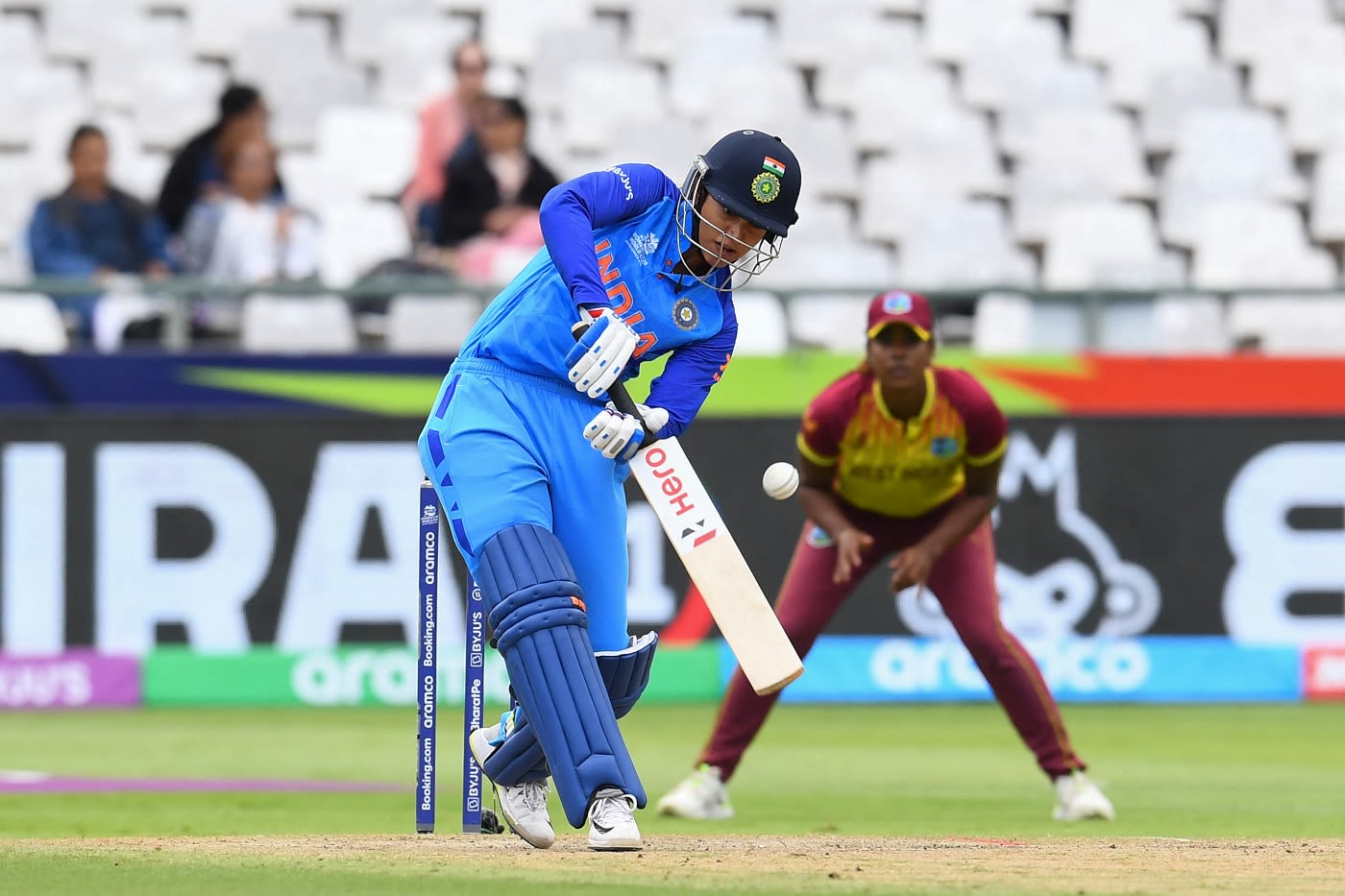 Smriti Mandhana got India's chase off to a quick start but fell to spin ...