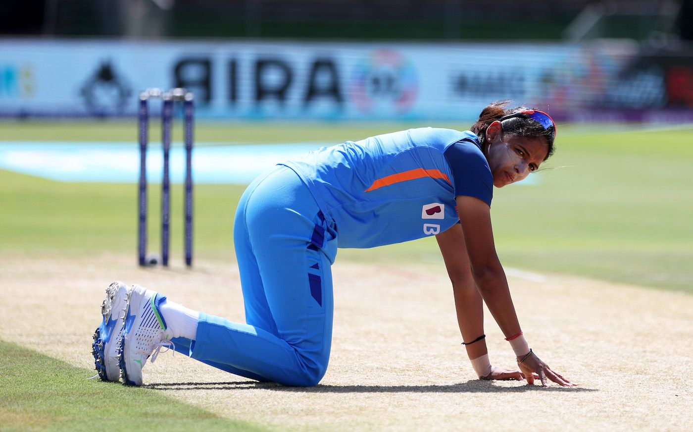 Harmanpreet Kaur looks at the pitch | ESPNcricinfo.com