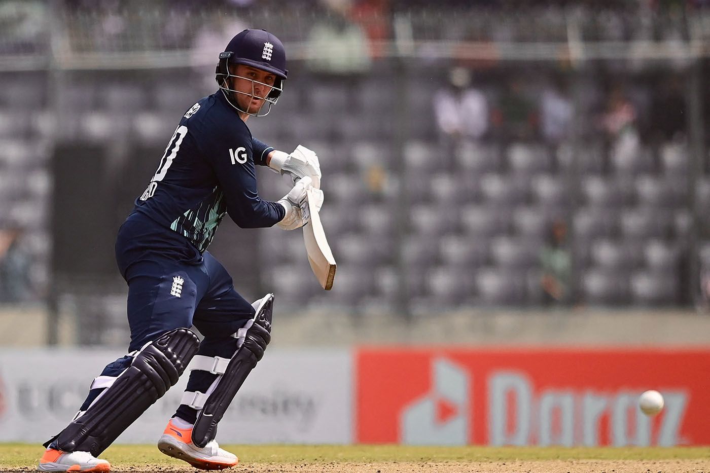 Jason Roy set England's platform with a hard-earned half-century ...