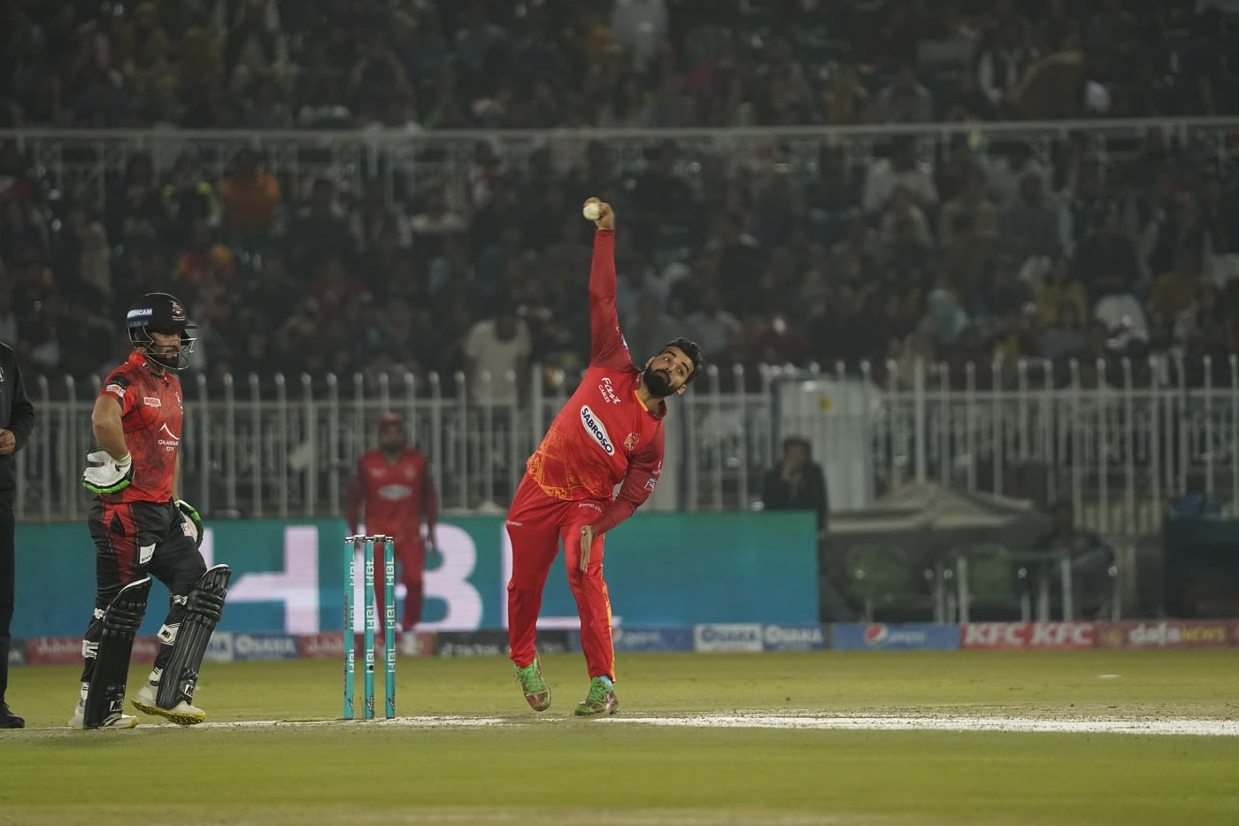 Shadab Khan bowls to Fakhar Zaman | ESPNcricinfo.com