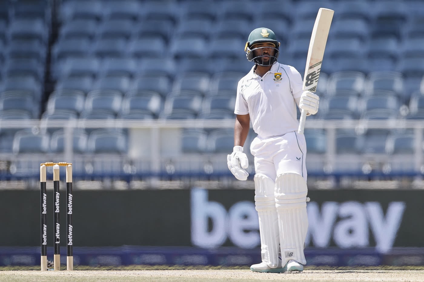 Temba Bavuma raises his bat | ESPNcricinfo.com