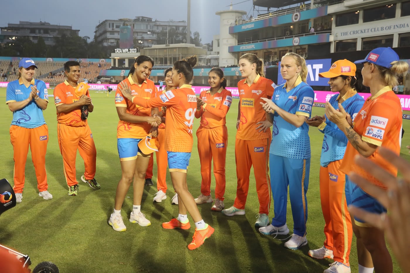 Ashwani Kumari gets her WPL cap from Sushma Verma | ESPNcricinfo.com