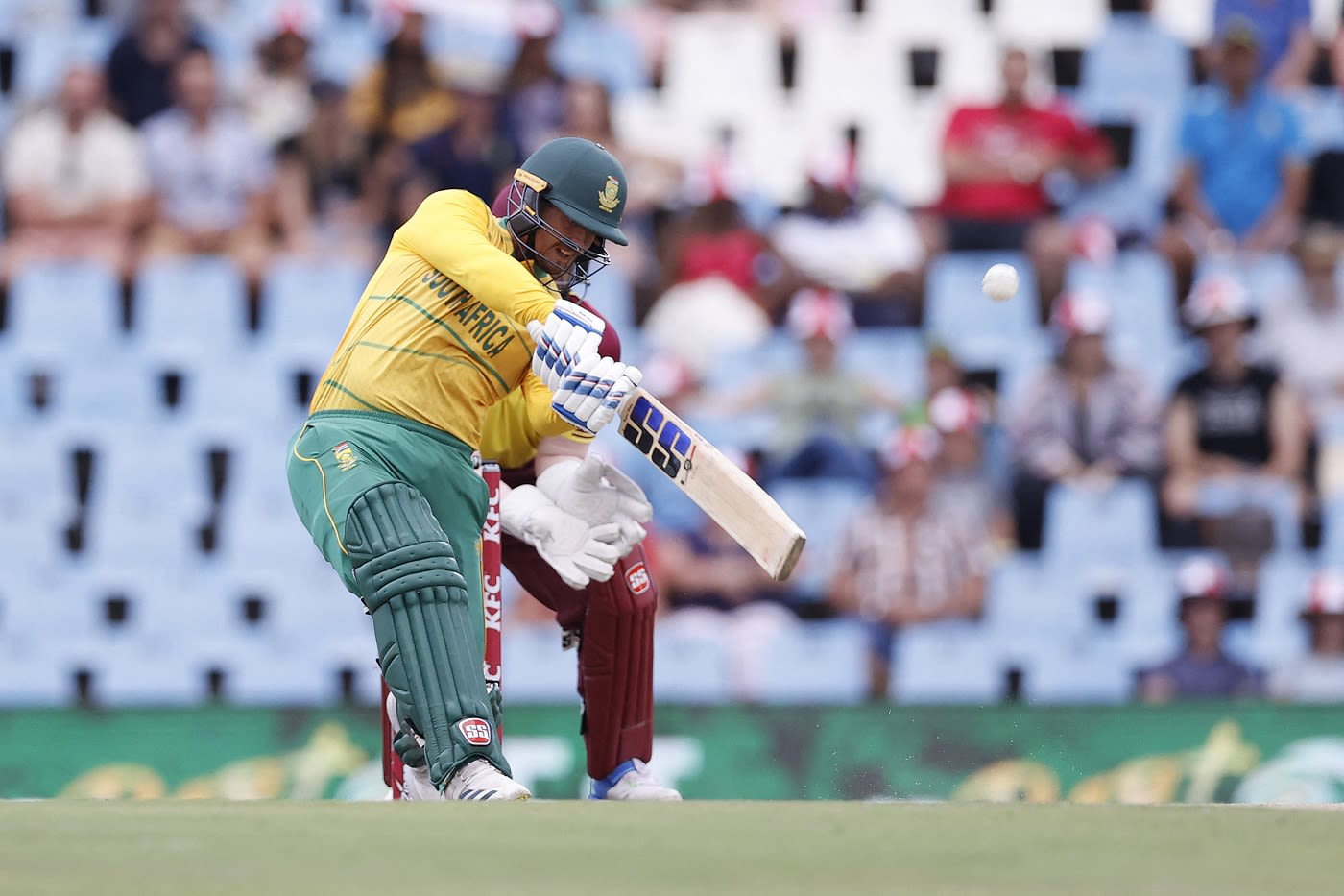 Quinton de Kock drills a drive | ESPNcricinfo.com
