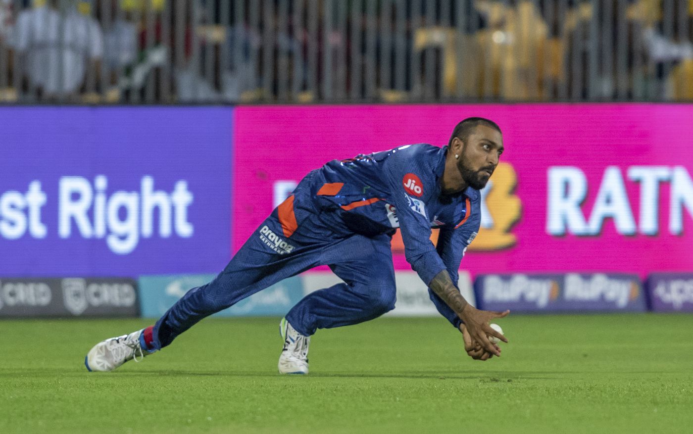 Krunal Pandya dives to catch Devon Conway | ESPNcricinfo.com
