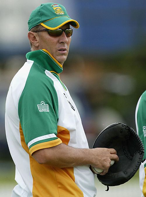 India confirm Eric Simons as bowling consultant | ESPNcricinfo