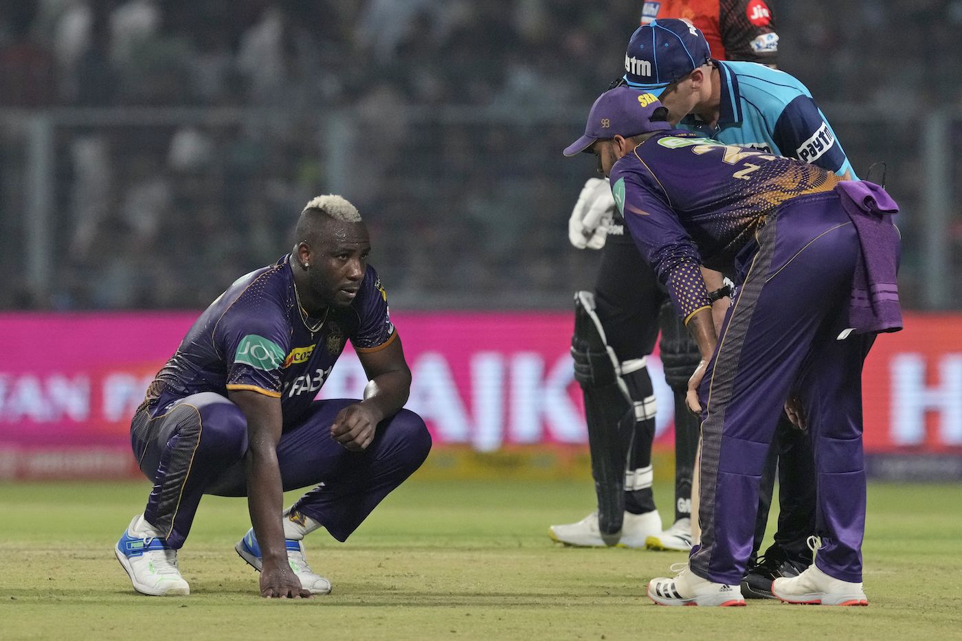 Andre Russell went off the field after his first spell | ESPNcricinfo.com