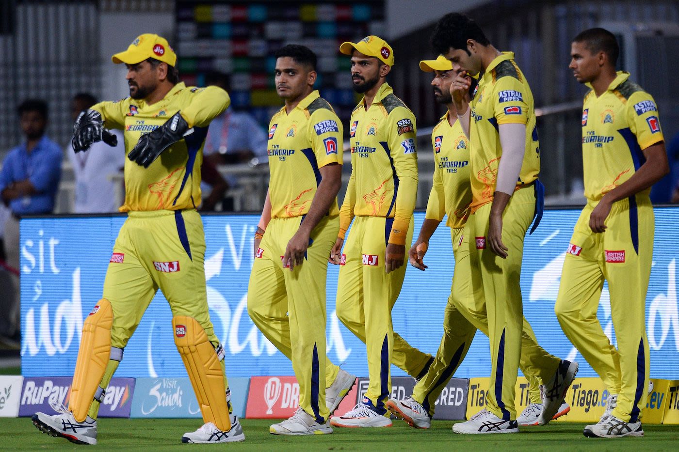MS Dhoni leads his team out to the middle | ESPNcricinfo.com