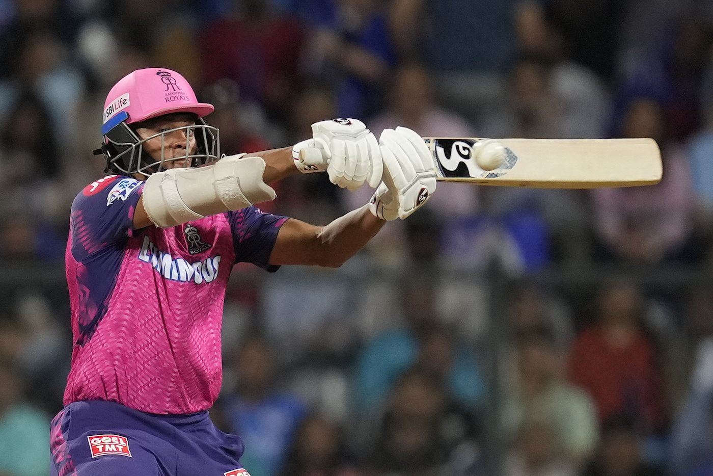 Yashasvi Jaiswal made it an excellent powerplay for Royals ...