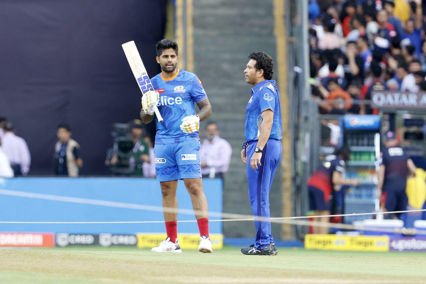 Suryakumar Yadav and Sachin Tendulkar have a chat before the game | ESPNcricinfo.com