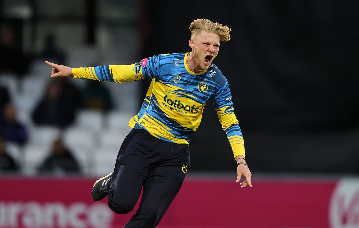 Dan Mousley celebrates the wicket of Josh Cobb | ESPNcricinfo.com