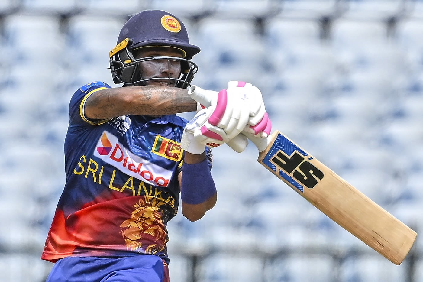 Pathum Nissanka pulls it away | ESPNcricinfo.com