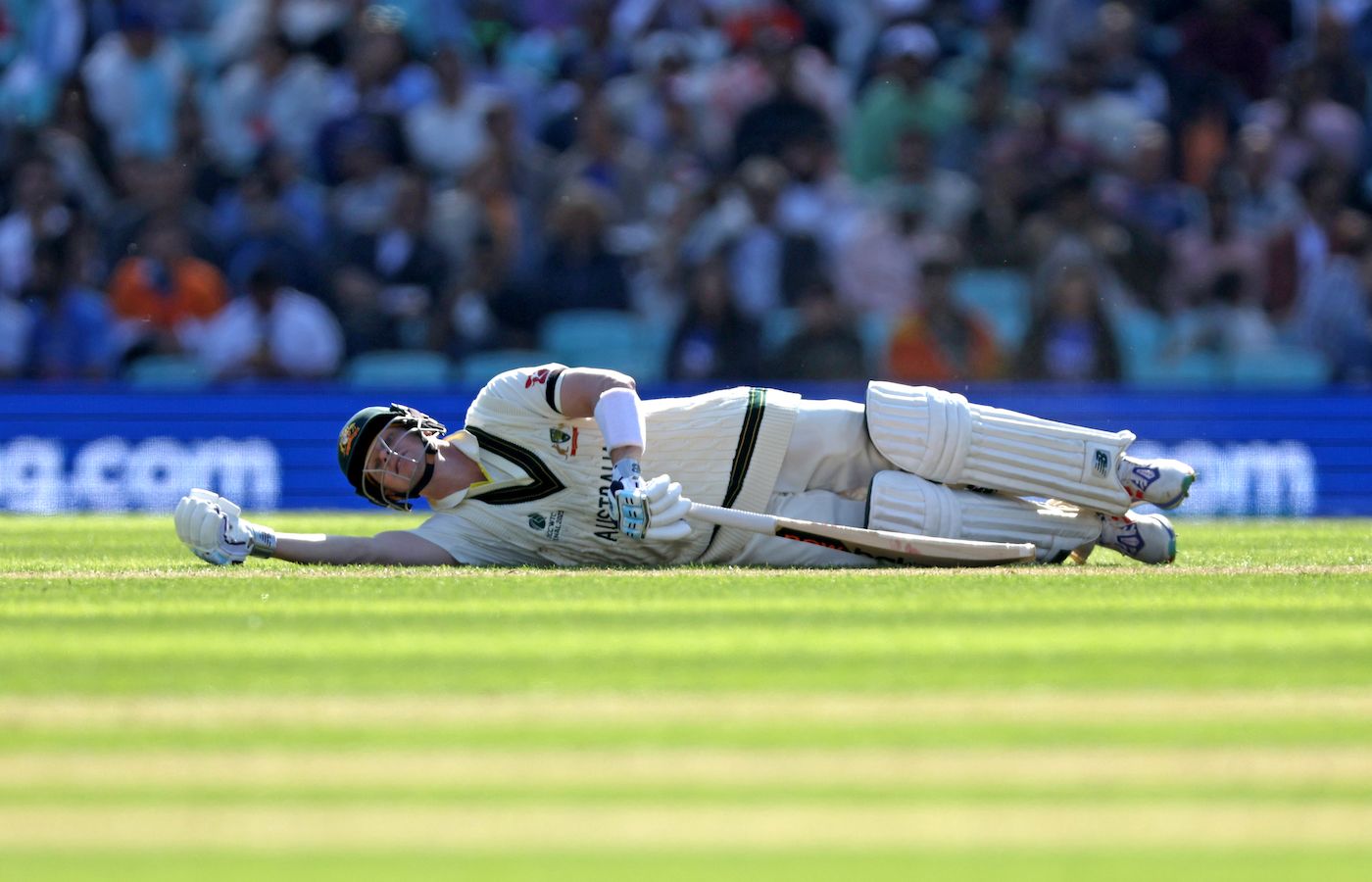 Steven Smith's bedtime arrives early and with bat in hand ...