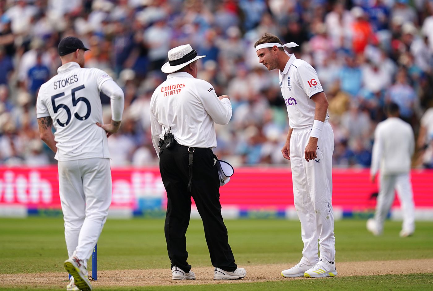Stuart Broad learns from umpire Marais Erasmus that his delivery to ...