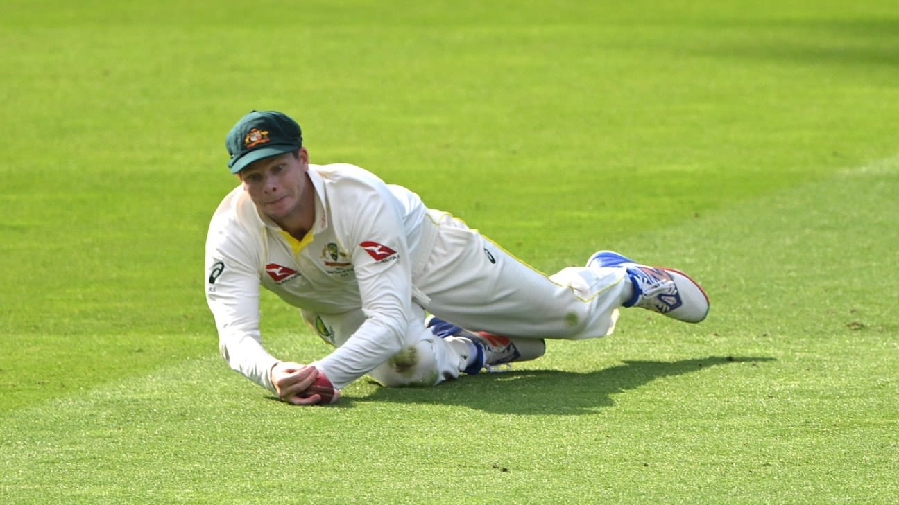 Australia news - Steven Smith reveals he damaged his wrist during the ...