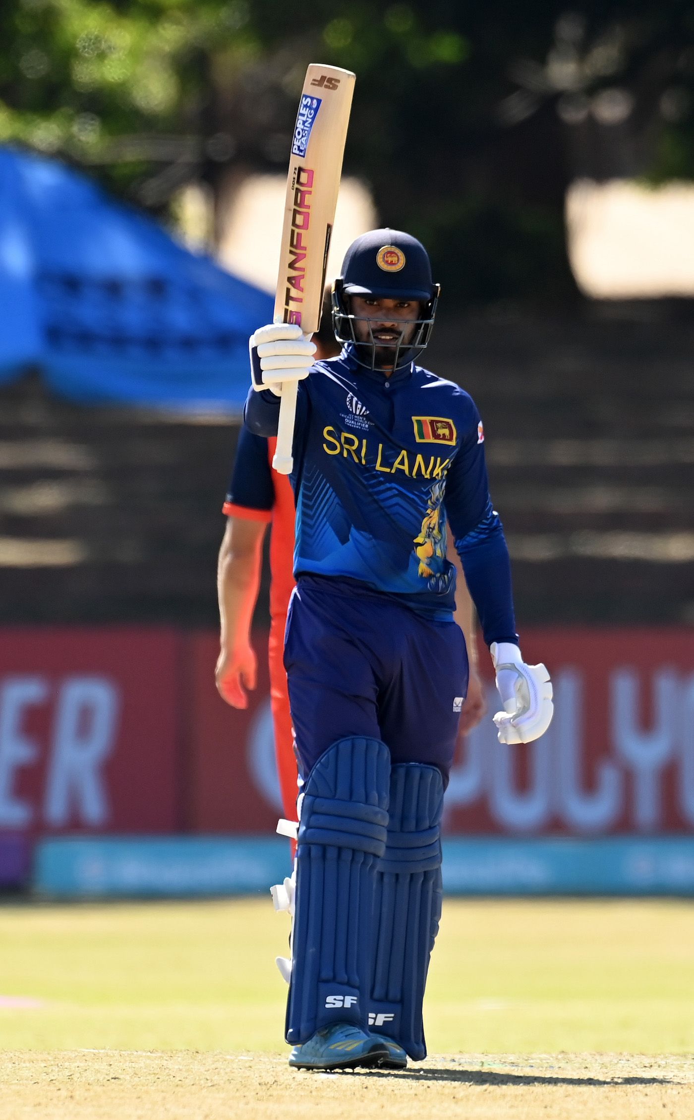 Dhananjaya de Silva kept Sri Lanka in the fight with a battling half ...