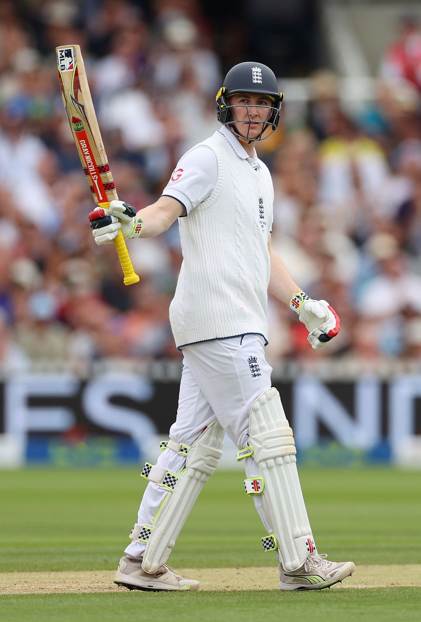 Harry Brook acknowledges his half-century | ESPNcricinfo.com