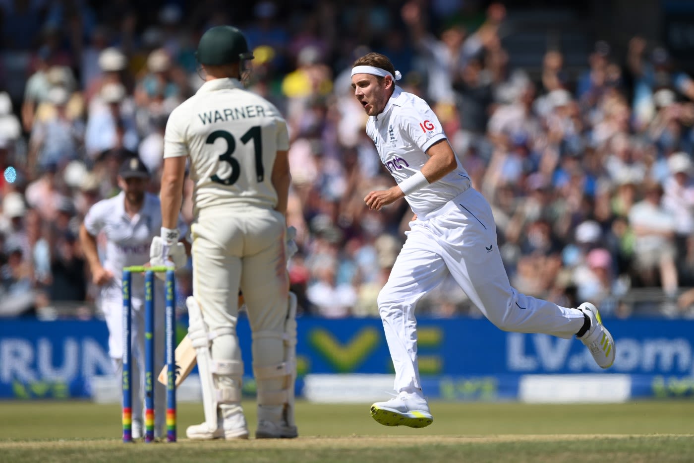 Stuart Broad celebrates dismissing David Warner again | ESPNcricinfo.com