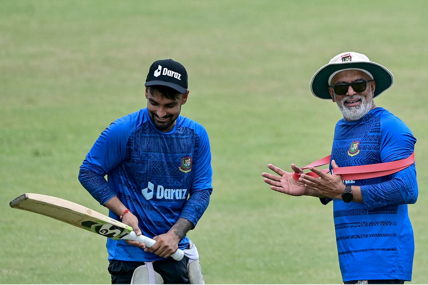 Litton Das and Chandika Hathurusinghe are in a good mood at practice ...