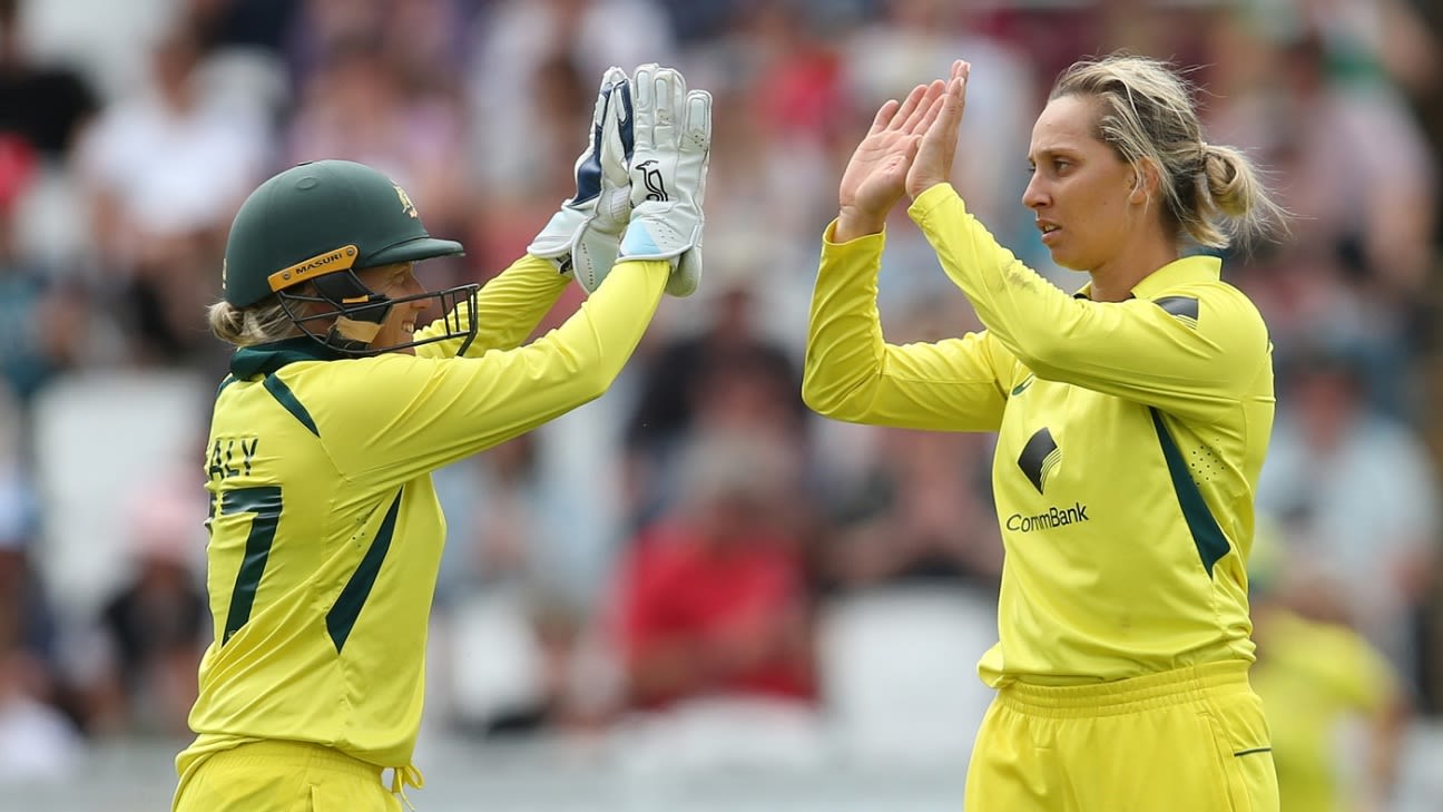 The Buzz - Ash Gardner and Co struggle with a Bad Romance | ESPNcricinfo