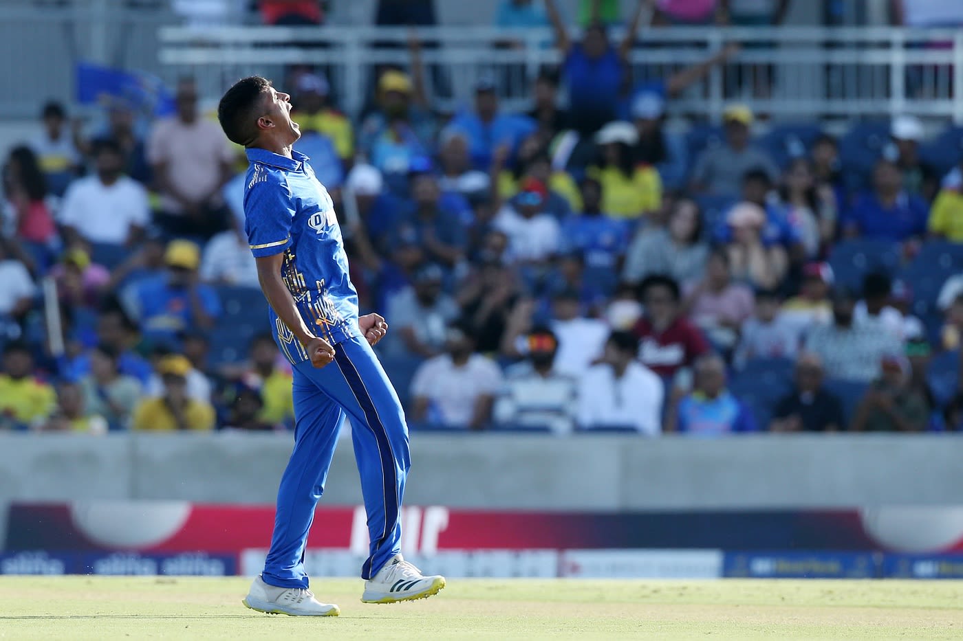 Nosthush Kenjige opened the bowling and returned two wickets ...